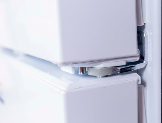 How a Kitchen Appliance Door Hinge Expands Design Possibilities