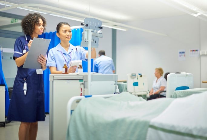 Great Benefits of Computer Carts on Wheels for Hospitals